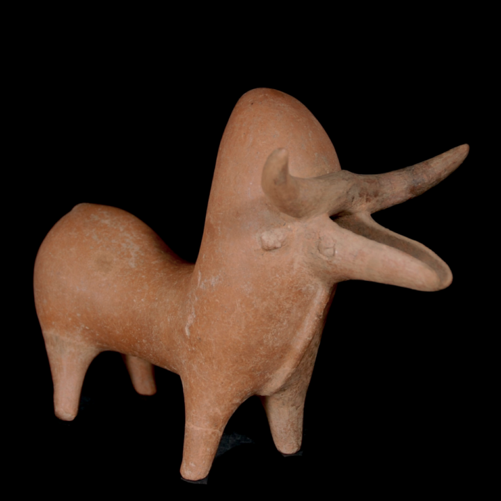 Amlash Terrakotta-Rhyton in Form eines Buckelrinds – Christoph Bacher